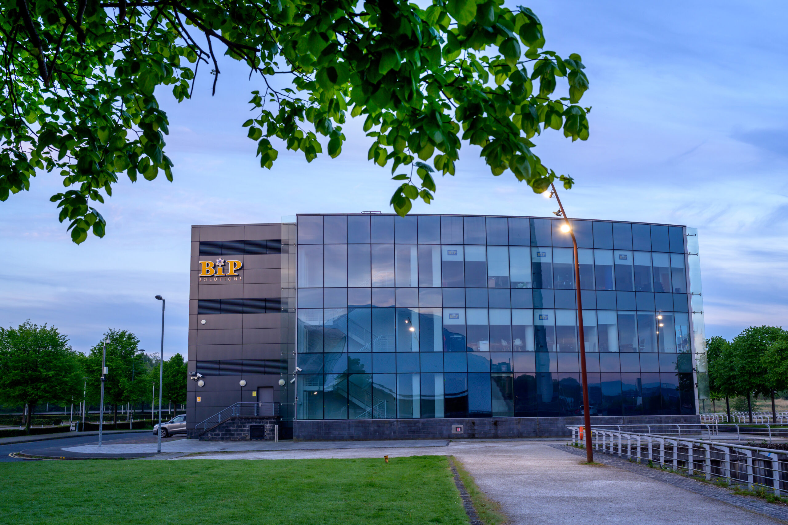 Find Relevant Public Sector Procurement Frameworks | Tracker